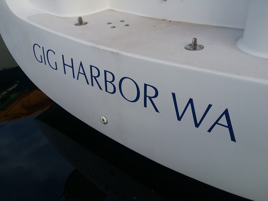 Custom vinyl boat stripes - Boat Lettering